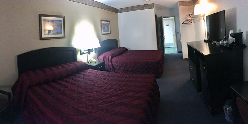Deluxe Motel Rooms - Crossroads Inn, Martin SD Centrally located